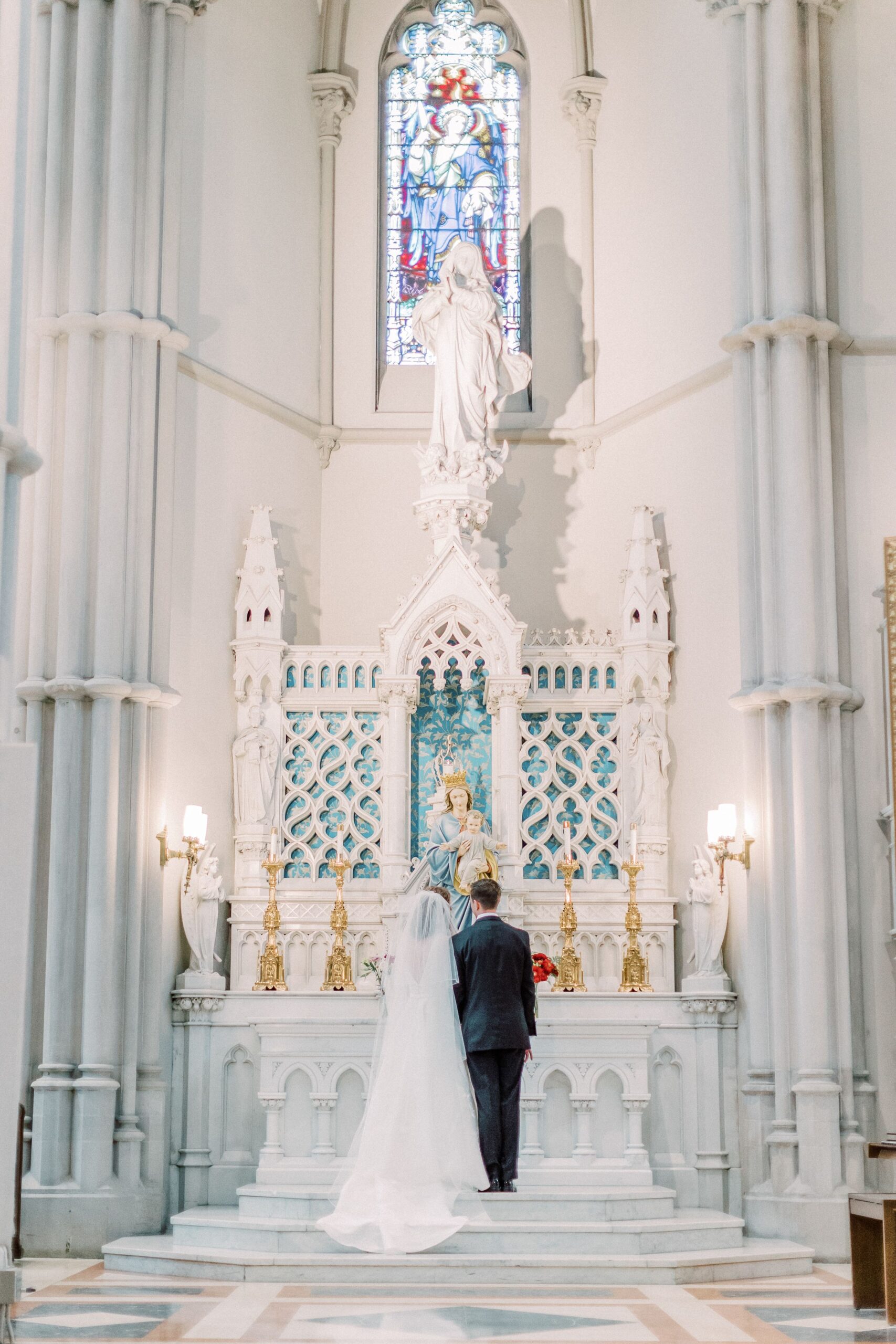 Laura and Matthew (OH) - The Catholic Bridal Collective