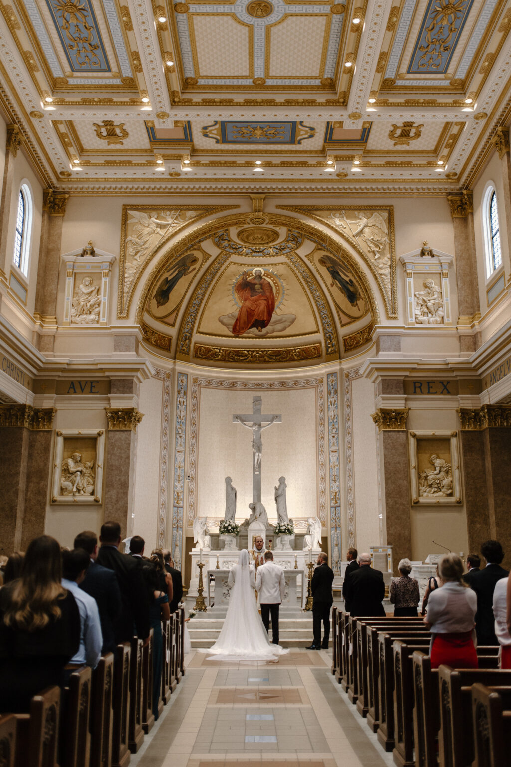 Elegant & Timeless Catholic Wedding, Cathedral of the Incarnation in ...